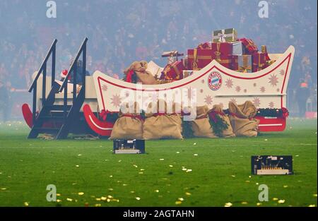 The Christmas party of FC Bayern Munich after the game, the team of FC ...