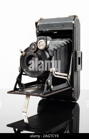 old photo camera with bellows and lens in detail Stock Photo - Alamy