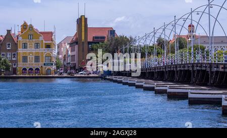 Queen Emma Bridge, Koningin Emmabrug, Ponton Bridge, Pontjesbrug ...