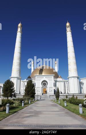 Türkmenbaşy Ruhy Mosque inTurkmenia Ashgabat Stock Photo - Alamy