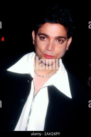 NEW YORK UNDERCOVER, Michael DeLorenzo, Lauren Velez, 1994-1998. (Ep.1 ...