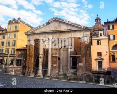 Porticus Octaviae (portico di ottavia), Rome Stock Photo - Alamy
