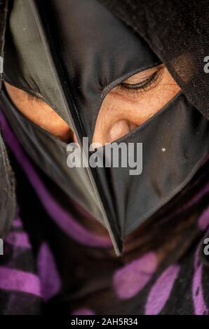 Muscat, Oman. Omani Woman Wearing a Face Mask (Burqa Stock Photo - Alamy