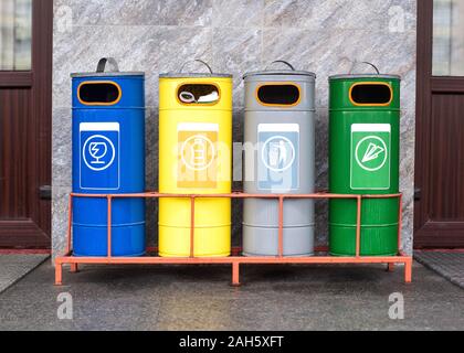 trash, bin, rubbish, sweepings, can, waste, squandering, object, single ...