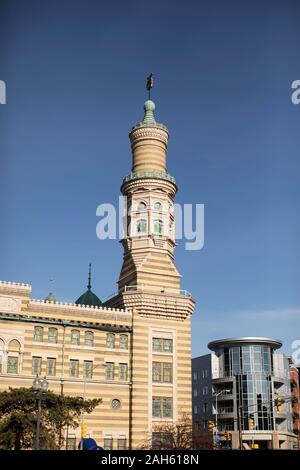 The Murat Theatre and Shrine/Temple on New Jersey and Michigan Streets ...