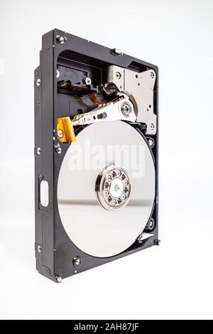 inner workings of a hard disc drive Stock Photo - Alamy