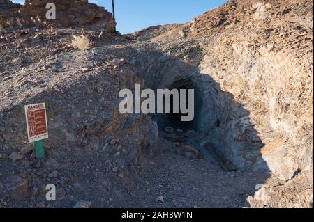 Mine entrance, Keane Wonder Mine, Death Valley National Park Stock ...