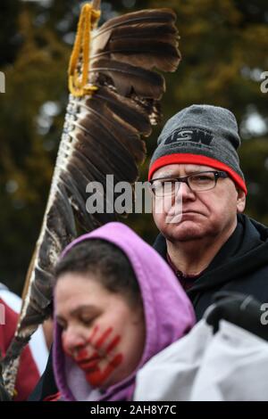 Mankato, Minnesota, USA. 26th Dec, 2019. Dakota Indians arrive in ...