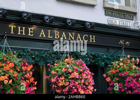 The Albanach Pub, High Street, Royal Mile, Edinburgh, Scotland, UK ...