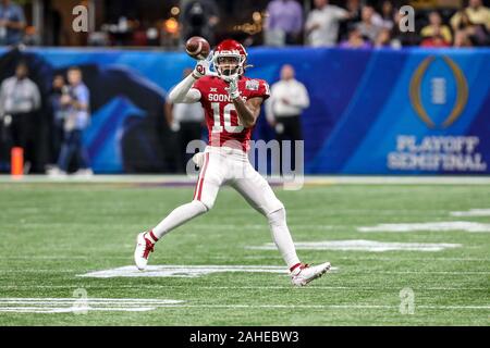 Oklahoma's Theo Wease during an NCAA college football practice Tuesday ...