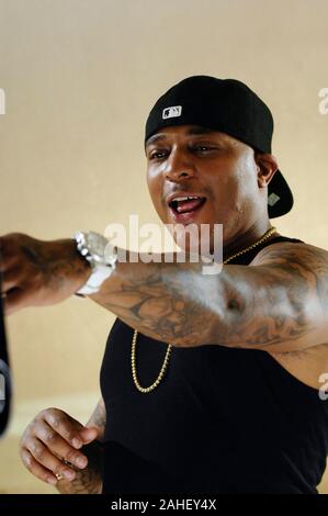 Rapper 40 Glocc (l) on set of 40 Glocc featuring Ray J "Damn" Music ...