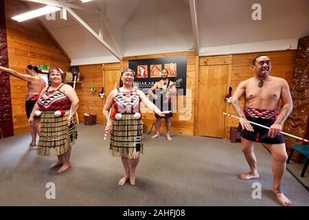 Maori dancing a haka Stock Photo - Alamy