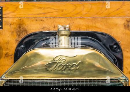 The Ford Model T (colloquially known as the Tin Lizzie, Leaping Lena ...