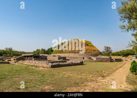 Taxila, Dharmarajika stupa and monastery, Pakistan Stock Photo - Alamy