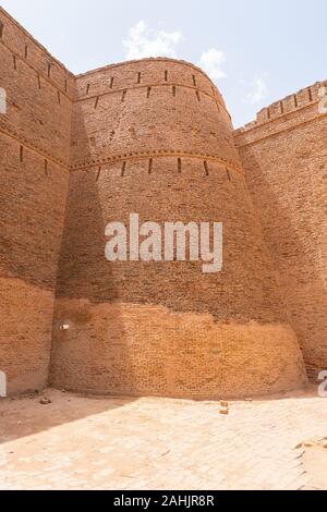 Derawar Bhatti Fort Walls Picturesque Breathtaking View of the Fortress ...