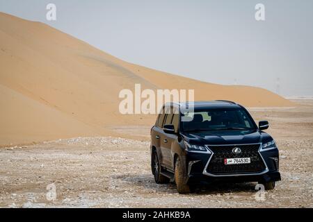 Blue Lexus LX 570 Parked in Desert Stock Photo - Alamy