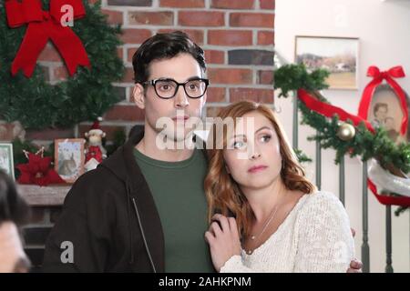 CHRISTMAS WEDDING RUNAWAY, (aka COLD FEET AT CHRISTMAS), front from ...