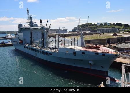 A136 Tidespring RFA vessel under construction and fitting out in ...