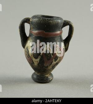 Core-formed Glass vessels 4-5th century BCE From left to right ...