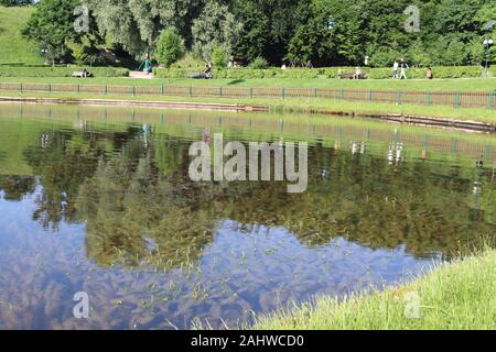 Noua Park and Lake in Brasov city Stock Photo - Alamy
