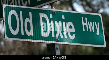 Old Dixie Highway sign in Florida Stock Photo - Alamy