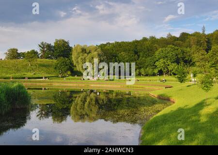 Noua Park and Lake in Brasov city Stock Photo - Alamy