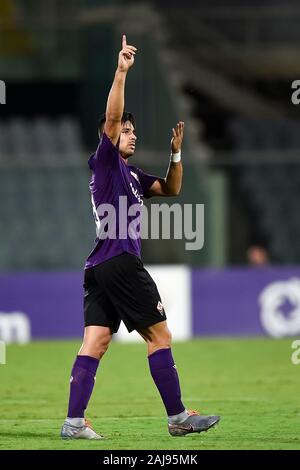 Giovanni Simeone of Fiorentina celebrates after scoring a goal Firenze ...