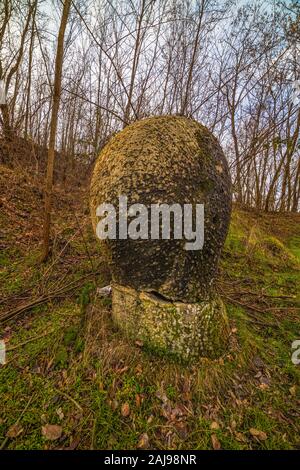 Trovantii – the strangest living stones in Romania Stock Photo - Alamy