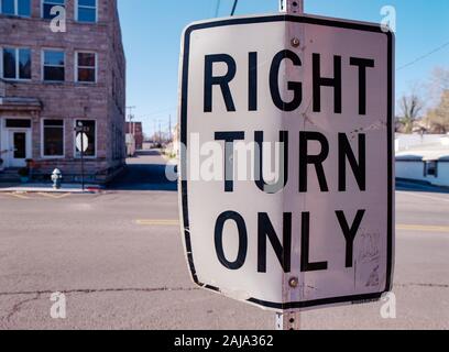 Right Turn Only sign in a car park Stock Photo - Alamy