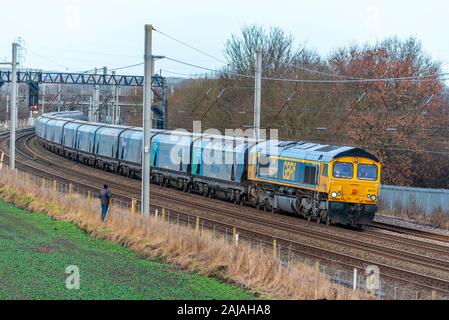 Drax powerstation Biomass train hauled by GBRf Class 66 diesel electric ...