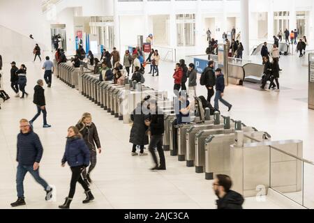 Path Station Entrance, The Oculus Inside the World Trade Center ...