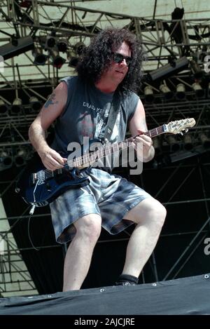 Milan Italy 1994-07-08 : Jimmy Stiff guitarist of Jackyl during the ...