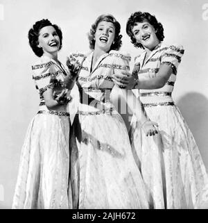 The Andrews Sisters, Patty Andrews, LaVerne Andrews, Maxene Andrews, ca ...