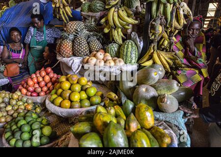 Fruit and vegetables for sale in the Kimironko market, Kigali, Kigali ...