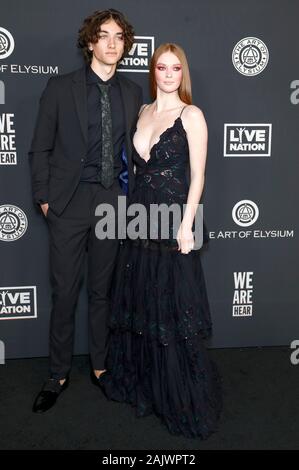 Larsen Thompson and Gavin Casalegno Stock Photo - Alamy