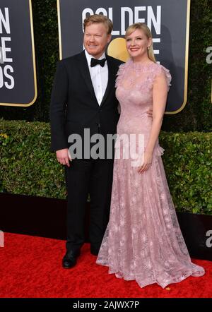 Kirsten Dunst and Jesse Plemons arriving at the 83rd Annual Golden ...