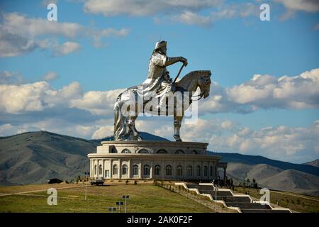 Huge sculpture of Genghis-Chinggis Khan inside Badain Jaran Desert ...