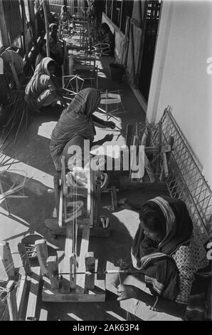 12-4-1 Kathira Weaving Project Stock Photo - Alamy