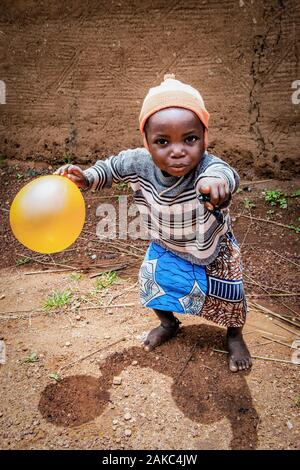 Benin, Nothern distict, Atacora mountains area, Koussoukoingou, girl ...
