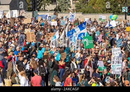 Quebec province of Canada flag waving on the wind Stock Photo - Alamy