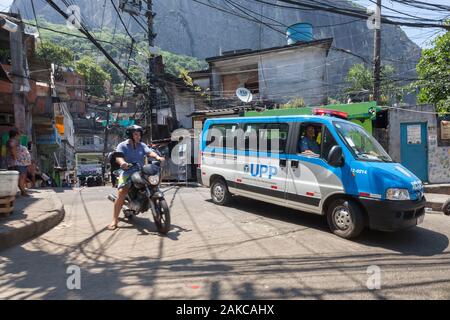 UPP Rocinha Pacifying Police Unit ( Unidade de Polícia Pacificadora ...