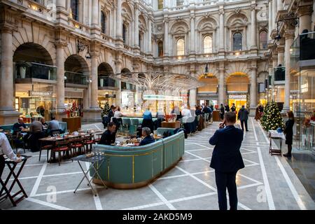 The Royal Exchange, bars, shops, London, United Kingdom Stock Photo - Alamy