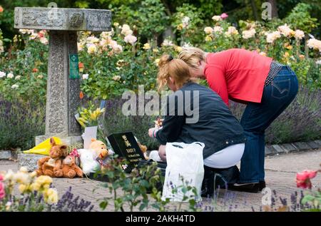 People remember Baby P on the anniversary of his death at the Cemetery ...