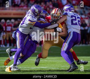 Minnesota Vikings defensive back Harrison Smith (22) runs toward the ...