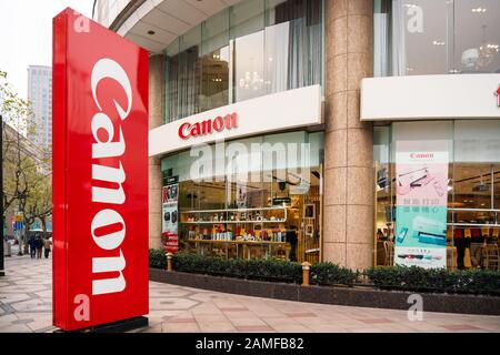 Canon store and logo seen in Shanghai. (Photo by Alex Tai / SOPA Images ...