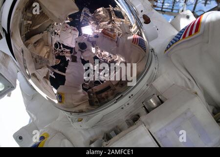 ISS - 22, Nov 2019 - NASA astronaut and spacewalker Andrew Morgan ...