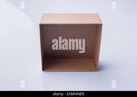 Rib of an empty small box Stock Photo - Alamy