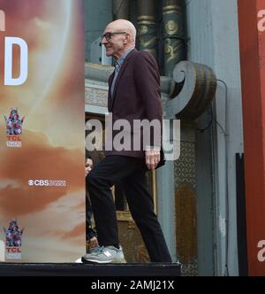 Hollywood actor Sir Patrick Stewart is knighted by Britain's Queen ...