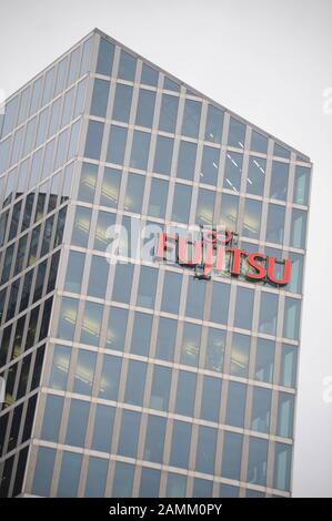 "Fujitsu" sign at the "Highlight Towers" office building in Schwabing ...