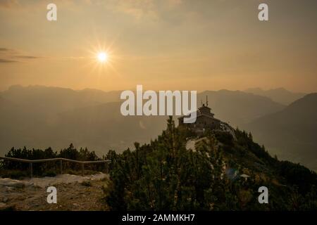 Sunset over the Kehlsteinhaus on the Kehlstein, Berchtesgaden, Hitler ...